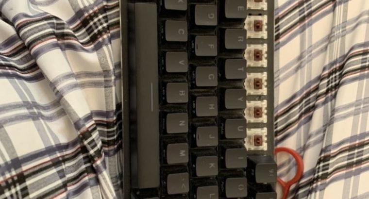 glorious keyboard mini brown switch - مزاد الدوحة